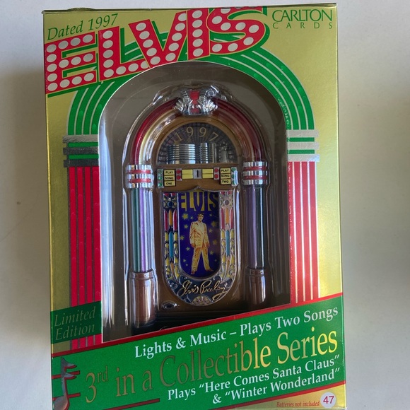 Carlton Cards | Holiday | Carlton Cards Heirloom Collection Box Green ...